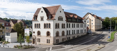 Rondbogen en roeden eigentijds geënsceneerd – Finstral AG